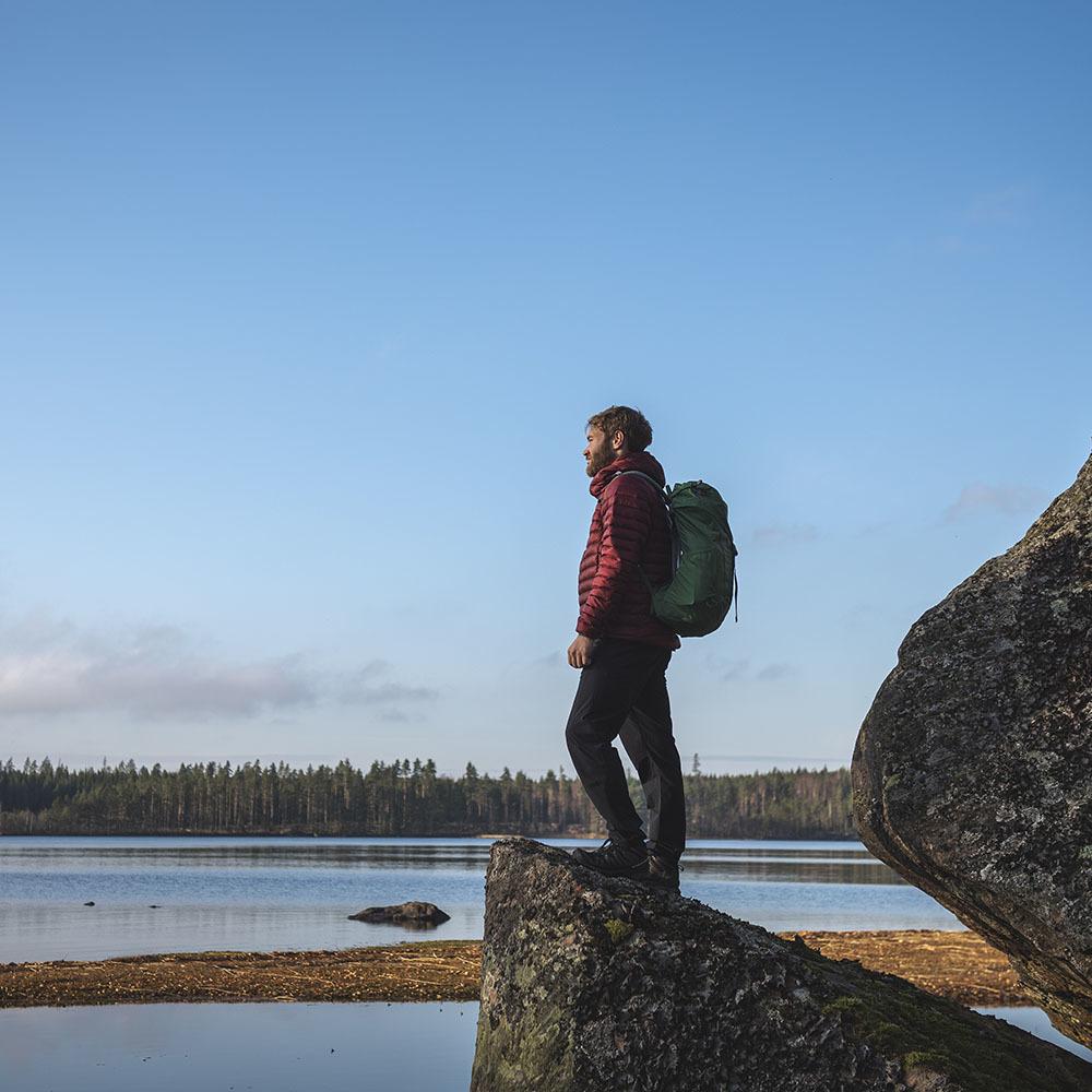 Mens Aktiv Down Hooded Jacket (Rust/Charcoal) | Fjern – Unbound Supply Co.